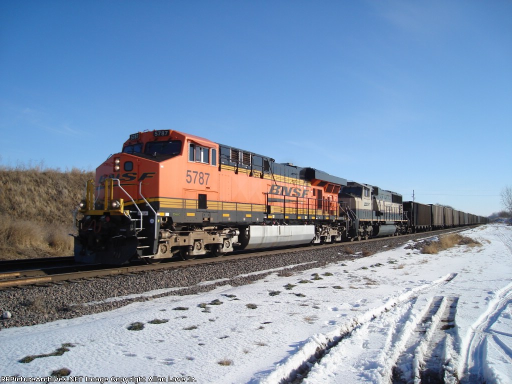 BNSF 5787 west